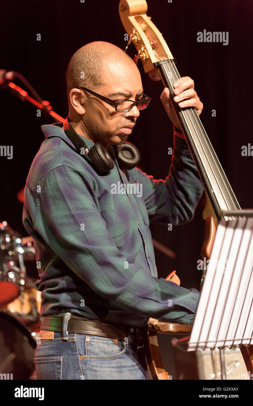 Gary crosby hi-res stock photography and images - Alamy