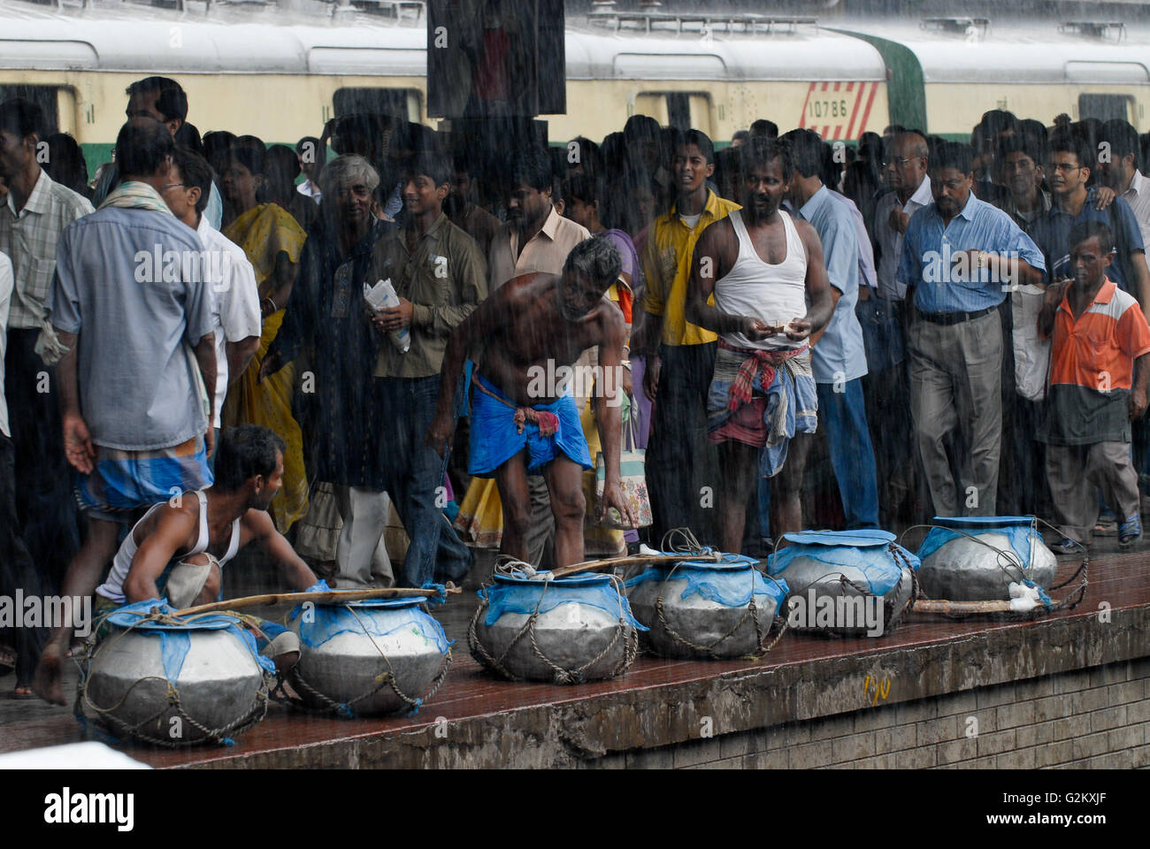 Indian rain platform hi-res stock photography and images - Alamy