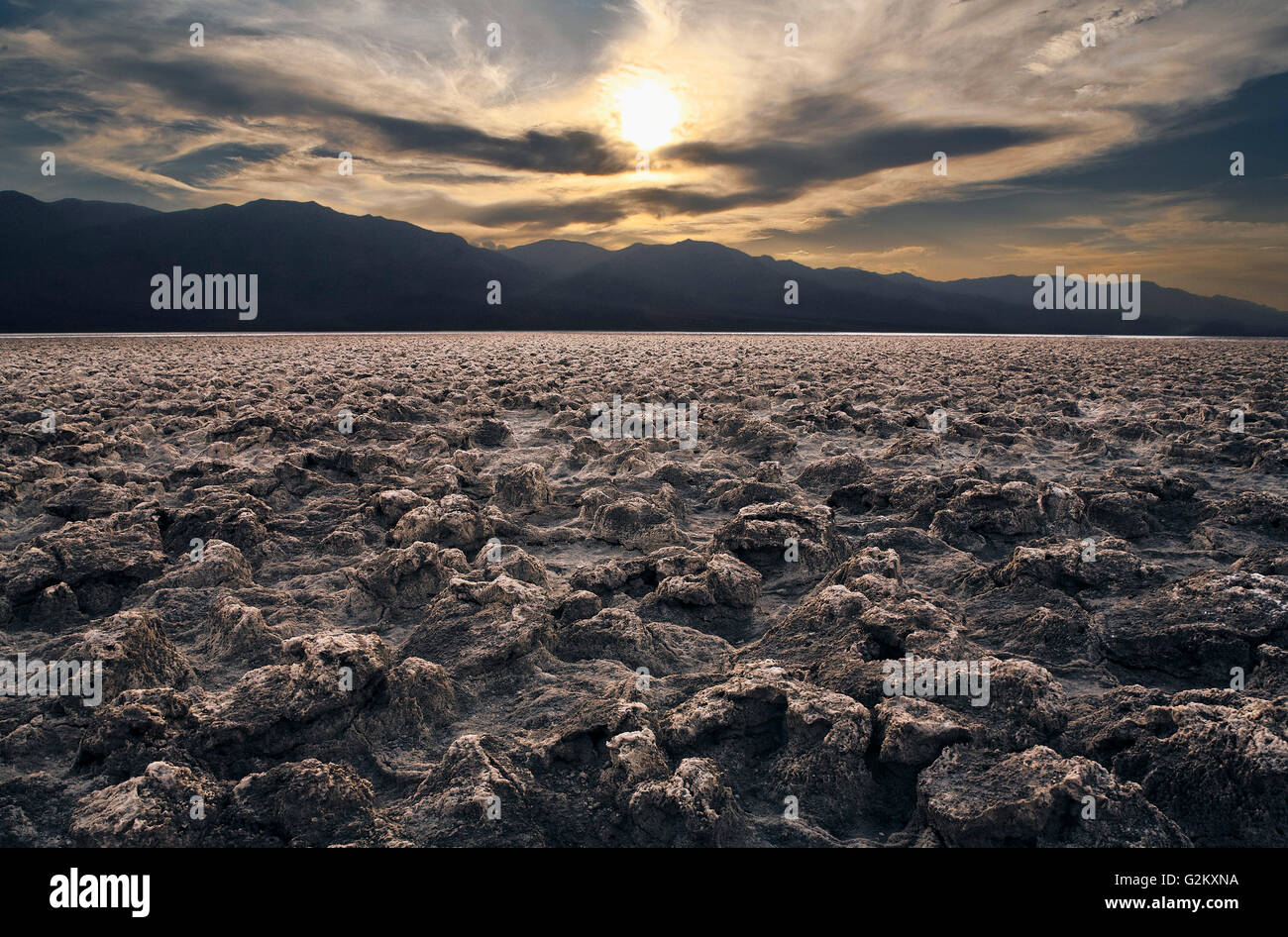 Hot and dry valleys hi-res stock photography and images - Alamy