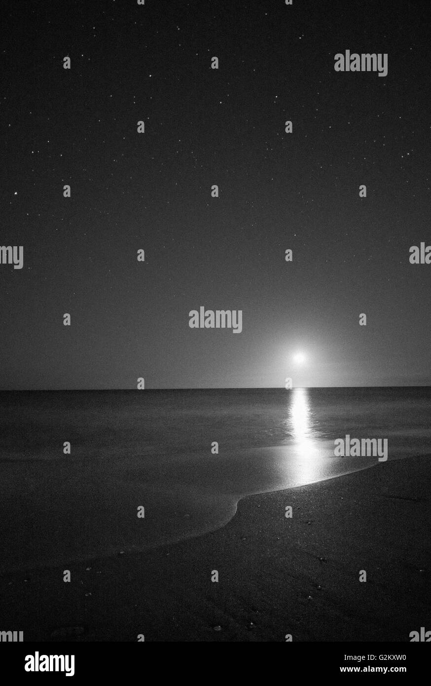 Stars over ocean Black and White Stock Photos & Images - Alamy