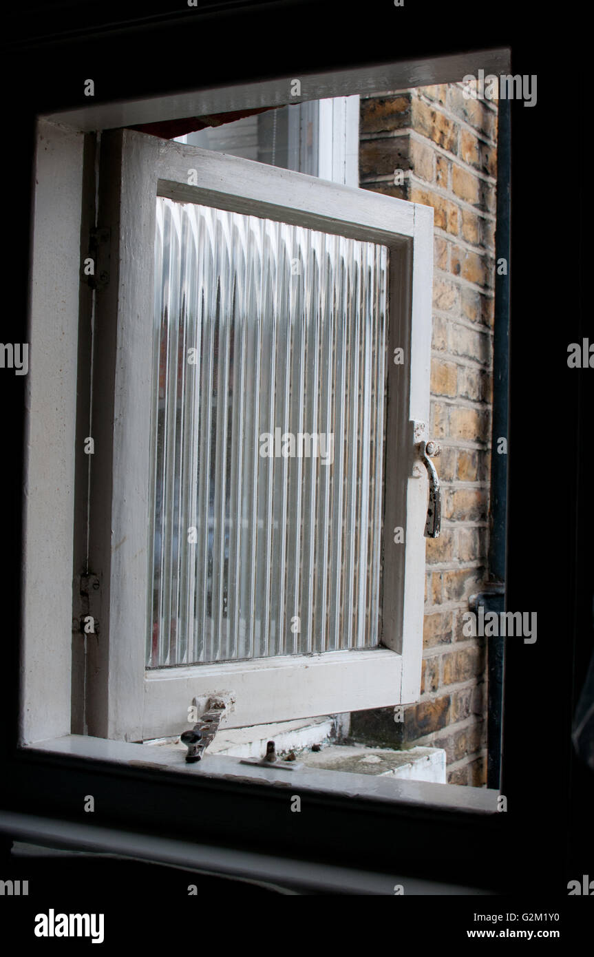 Open glass wall hi-res stock photography and images - Alamy