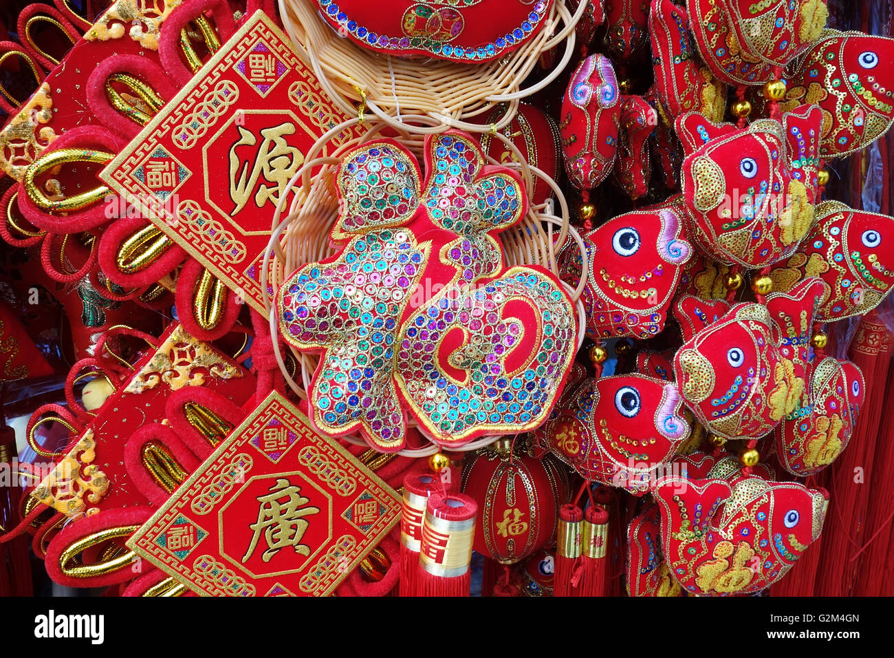 Chinese lucky knots used during spring festival Stock Photo - Alamy