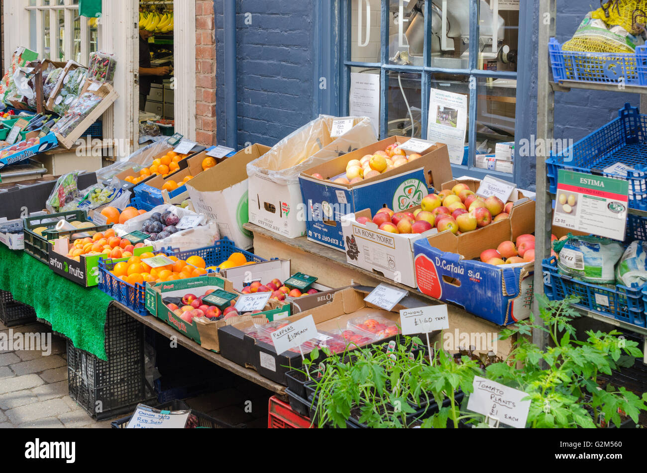 Greengrocers display display hi-res stock photography and images - Alamy