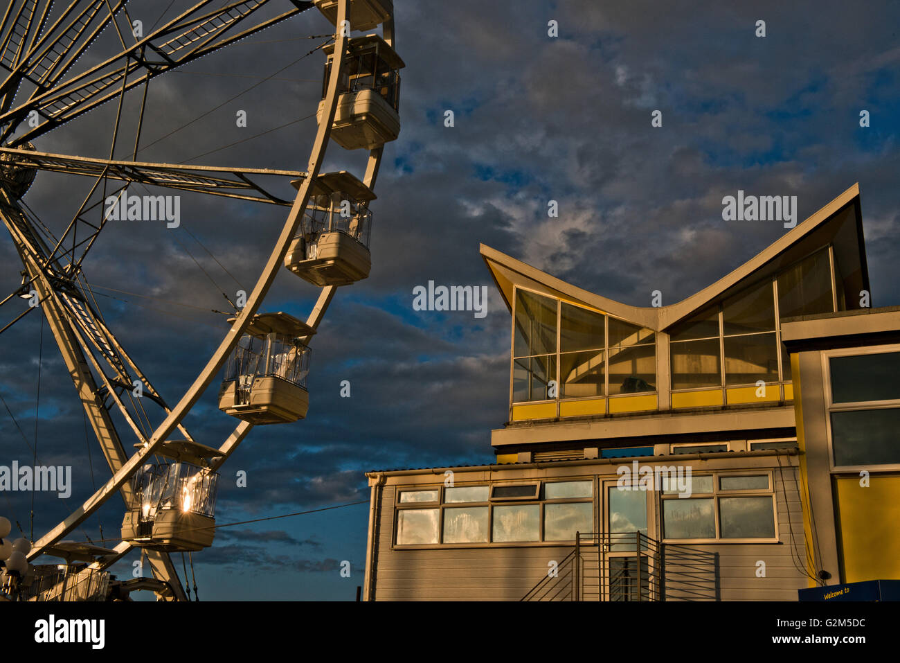 Dubbed the Solent Eye, he latest attraction at Clarence Pier (Southsea ...