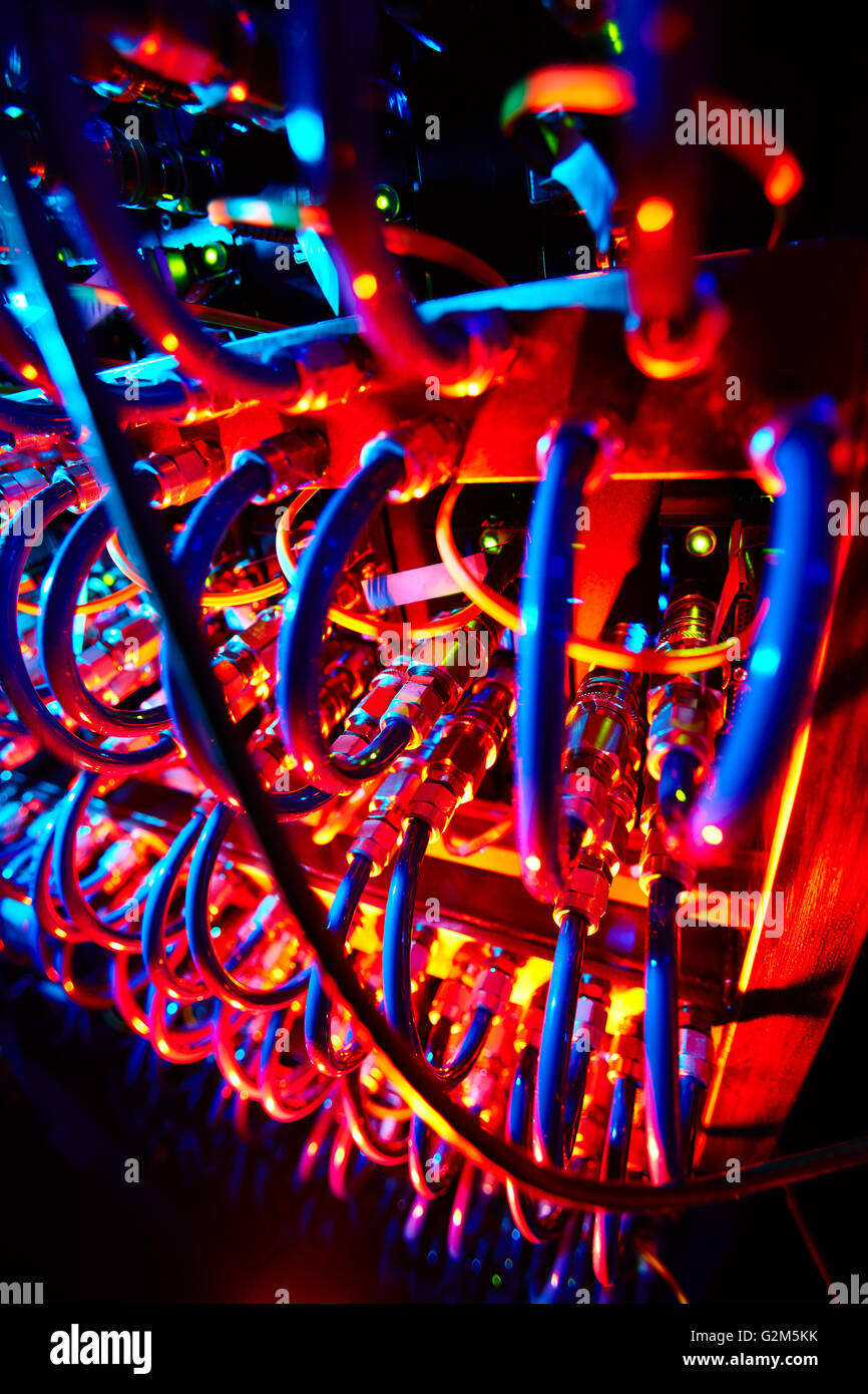 Network cables data center hi-res stock photography and images - Alamy