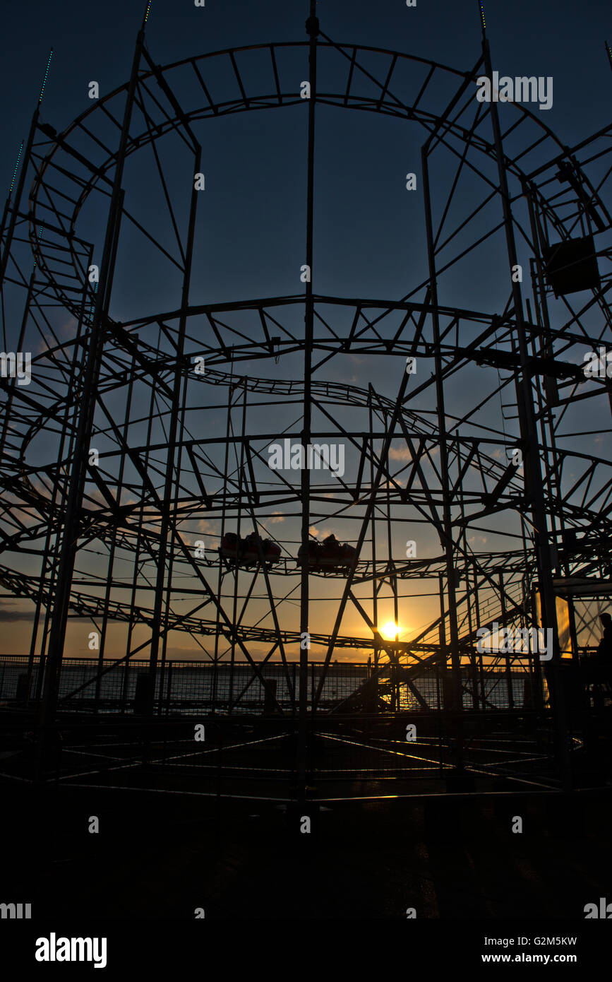 Fairground silhouette hi-res stock photography and images - Alamy