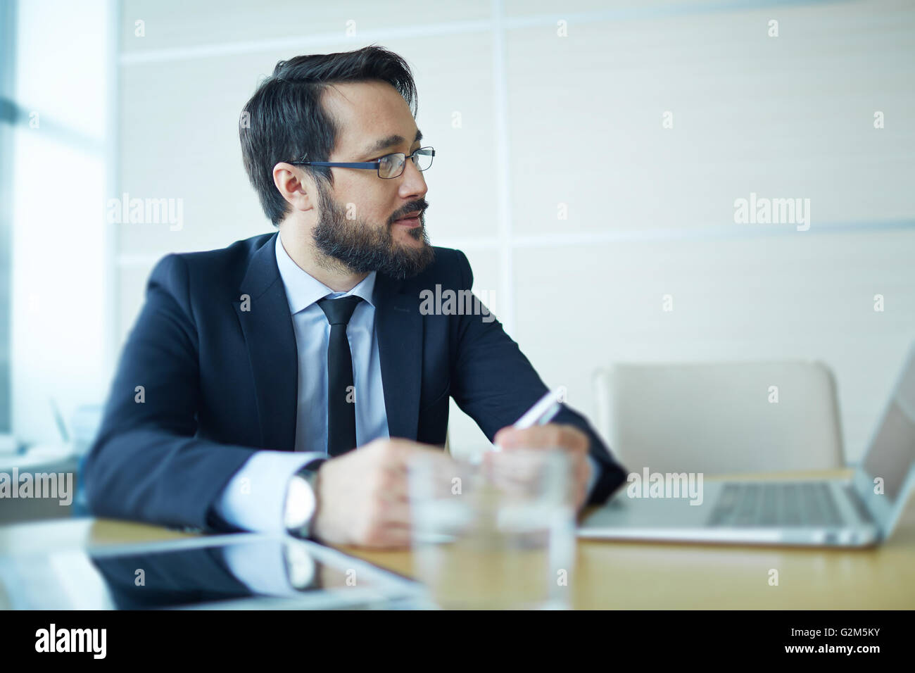 Employer businesspeople hi-res stock photography and images - Alamy