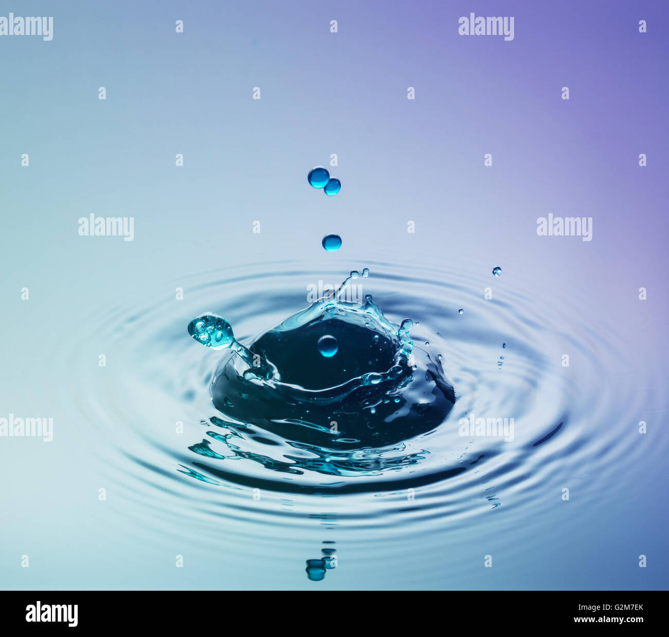 Dropped from a height hi-res stock photography and images - Alamy