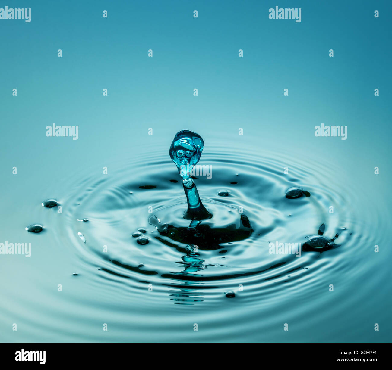 Dropped from a height hi-res stock photography and images - Alamy