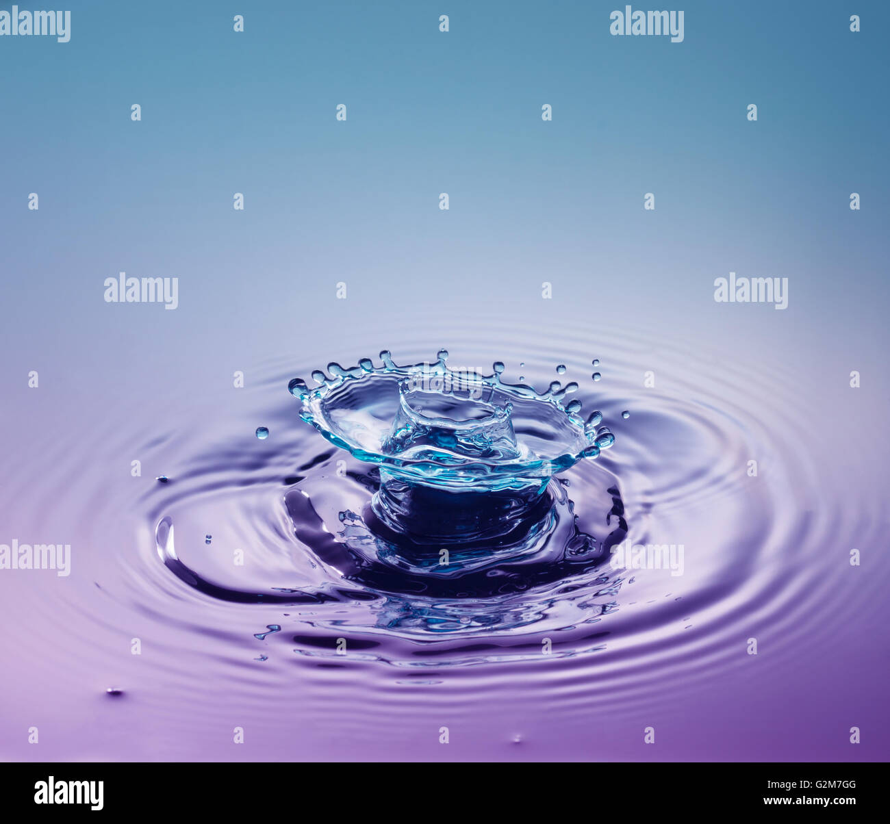 Dropped from a height hi-res stock photography and images - Alamy