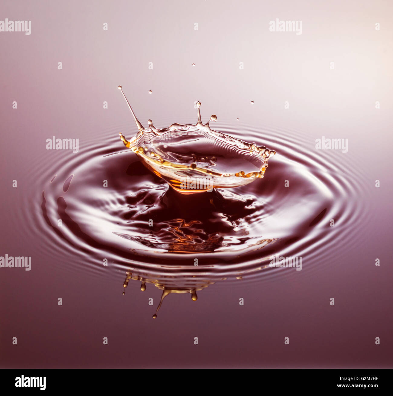 Captured water droplets hi-res stock photography and images - Alamy