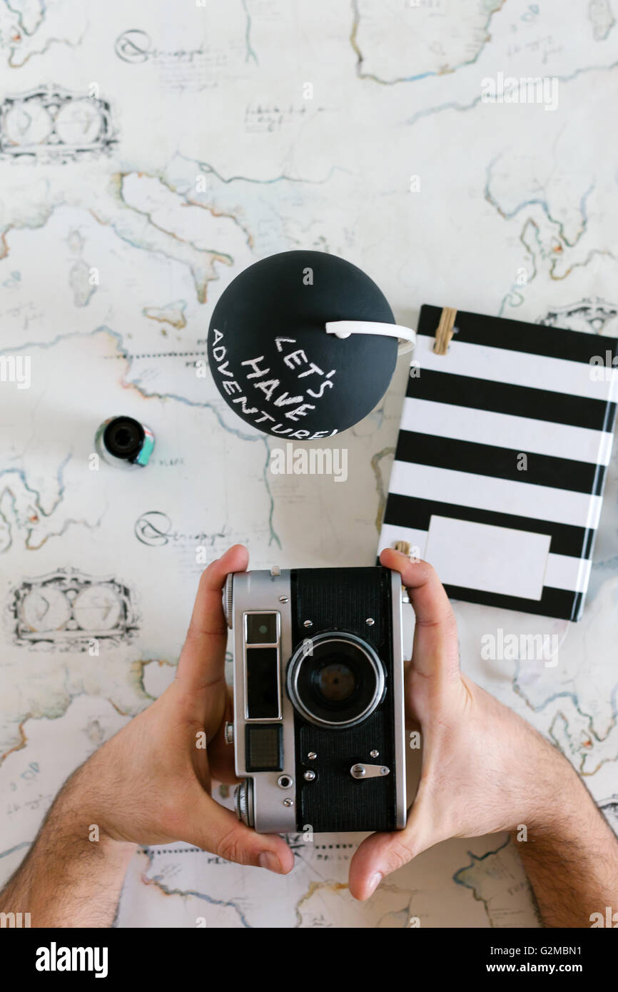 Camera globe travel letters hi-res stock photography and images - Alamy