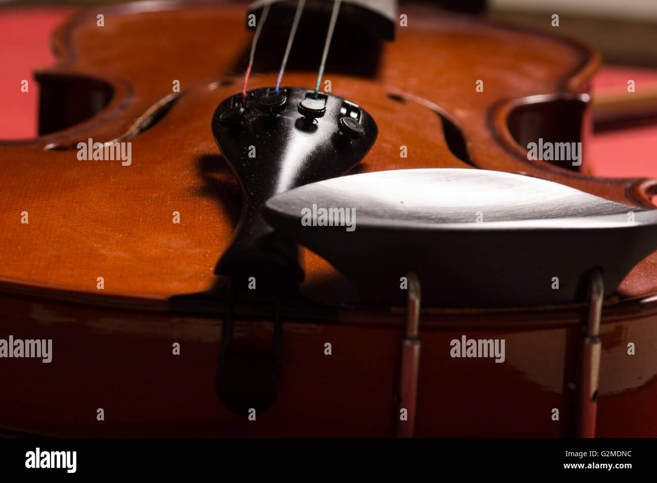 Old broken violin detailed shot Stock Photo - Alamy
