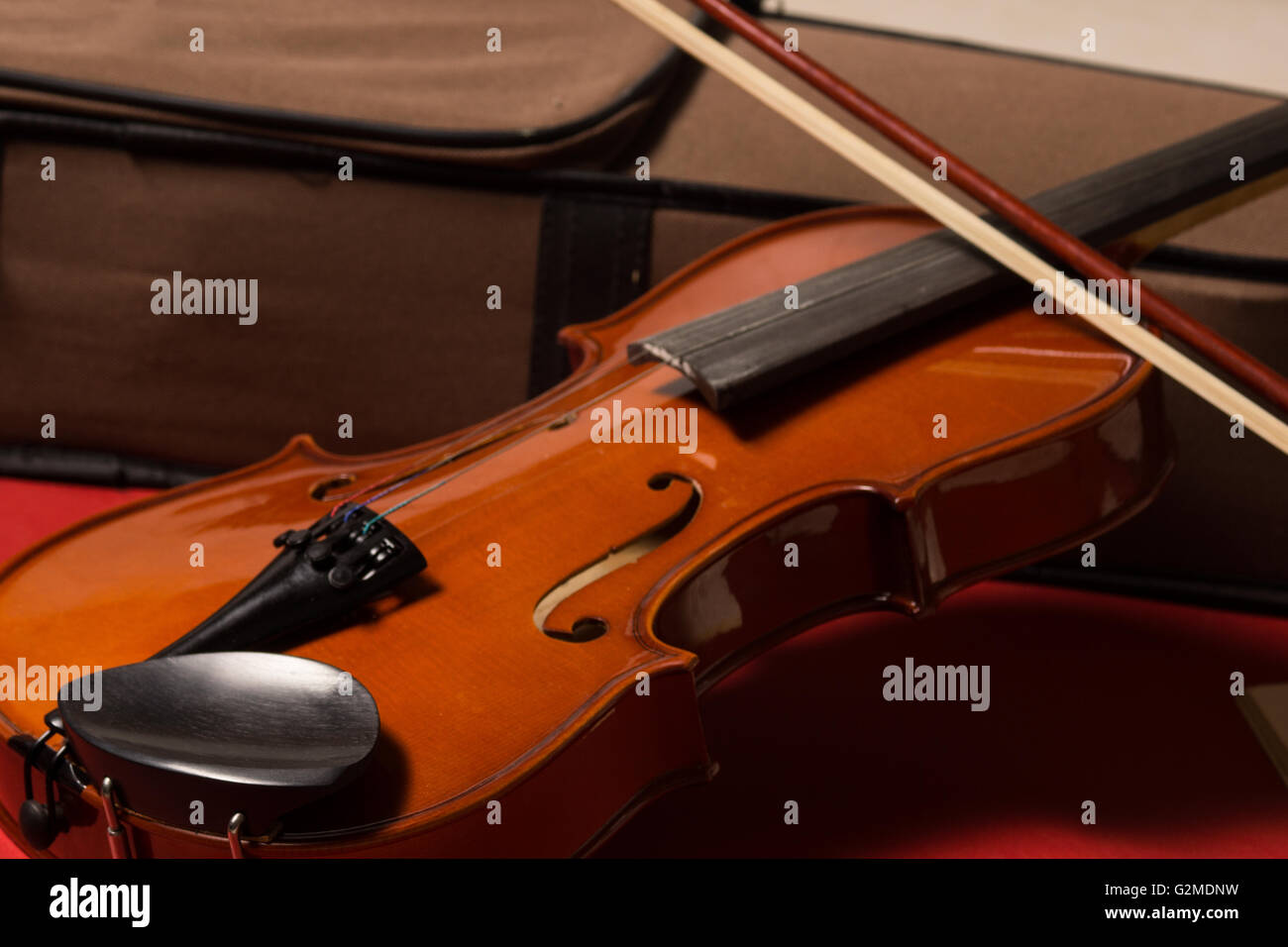 Broken Violin High Resolution Stock Photography and Images - Alamy