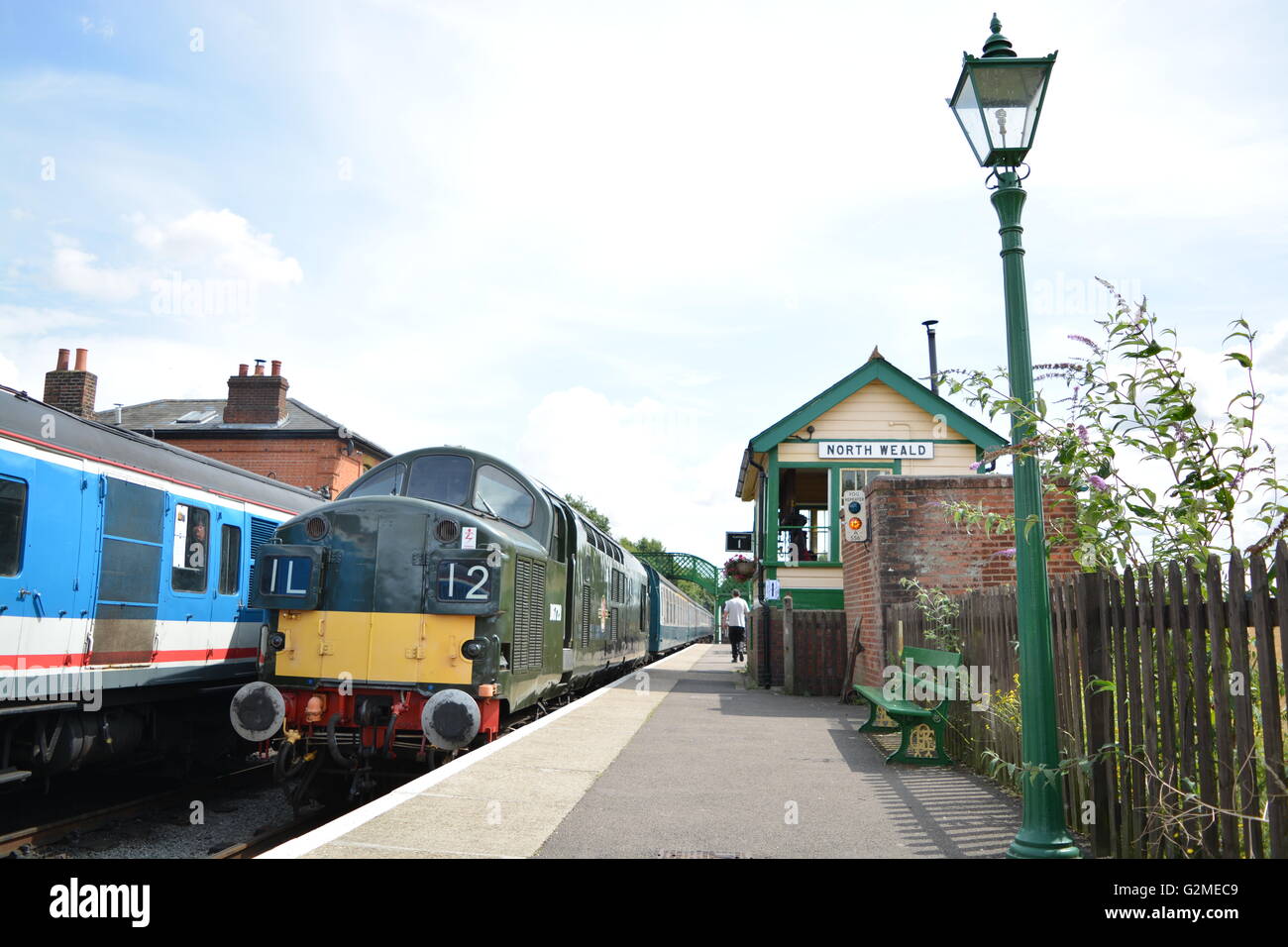 Class 37 diesel loco hi-res stock photography and images - Alamy