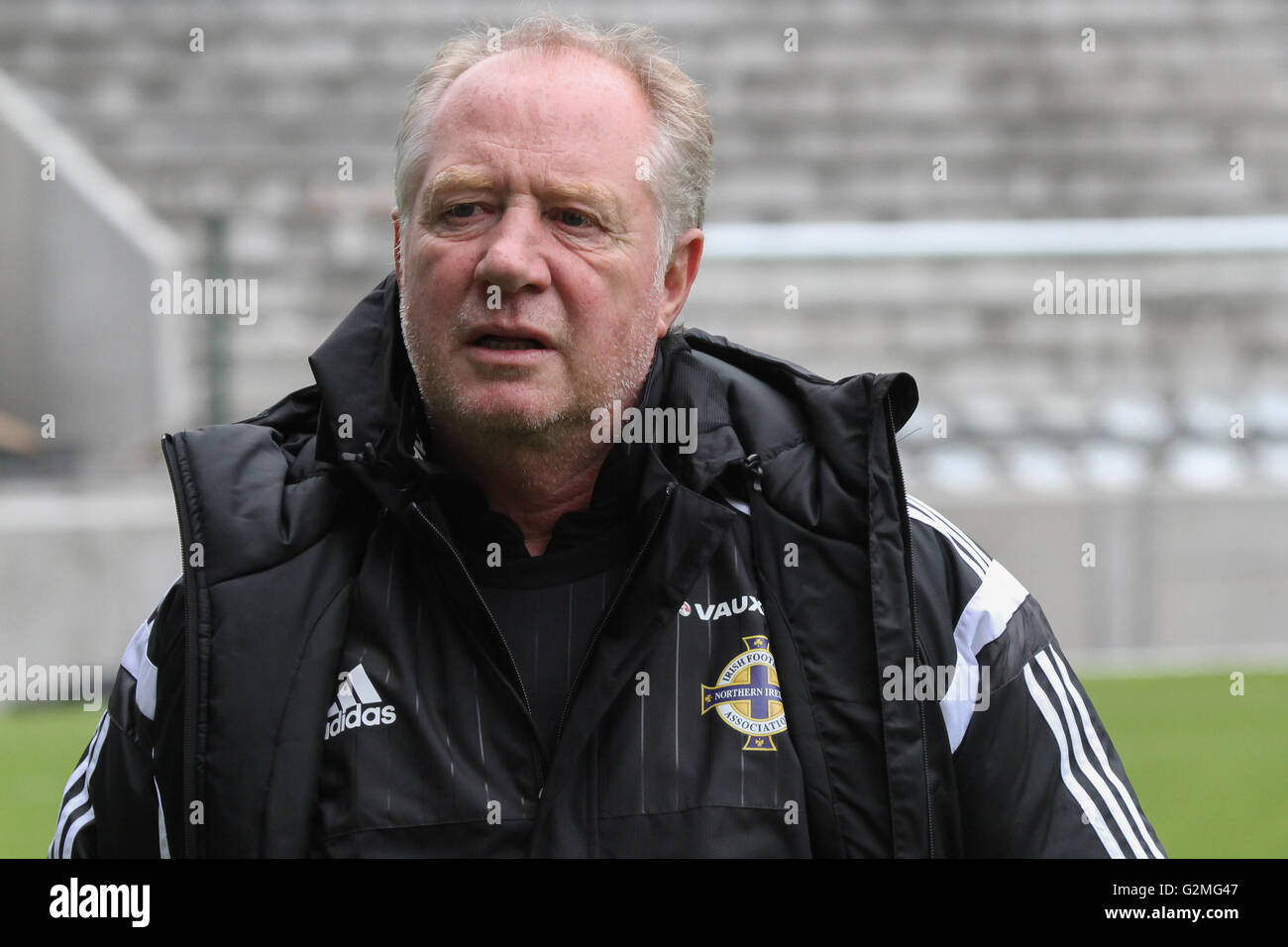 Jimmy nicholl northern ireland football player hi-res stock photography ...