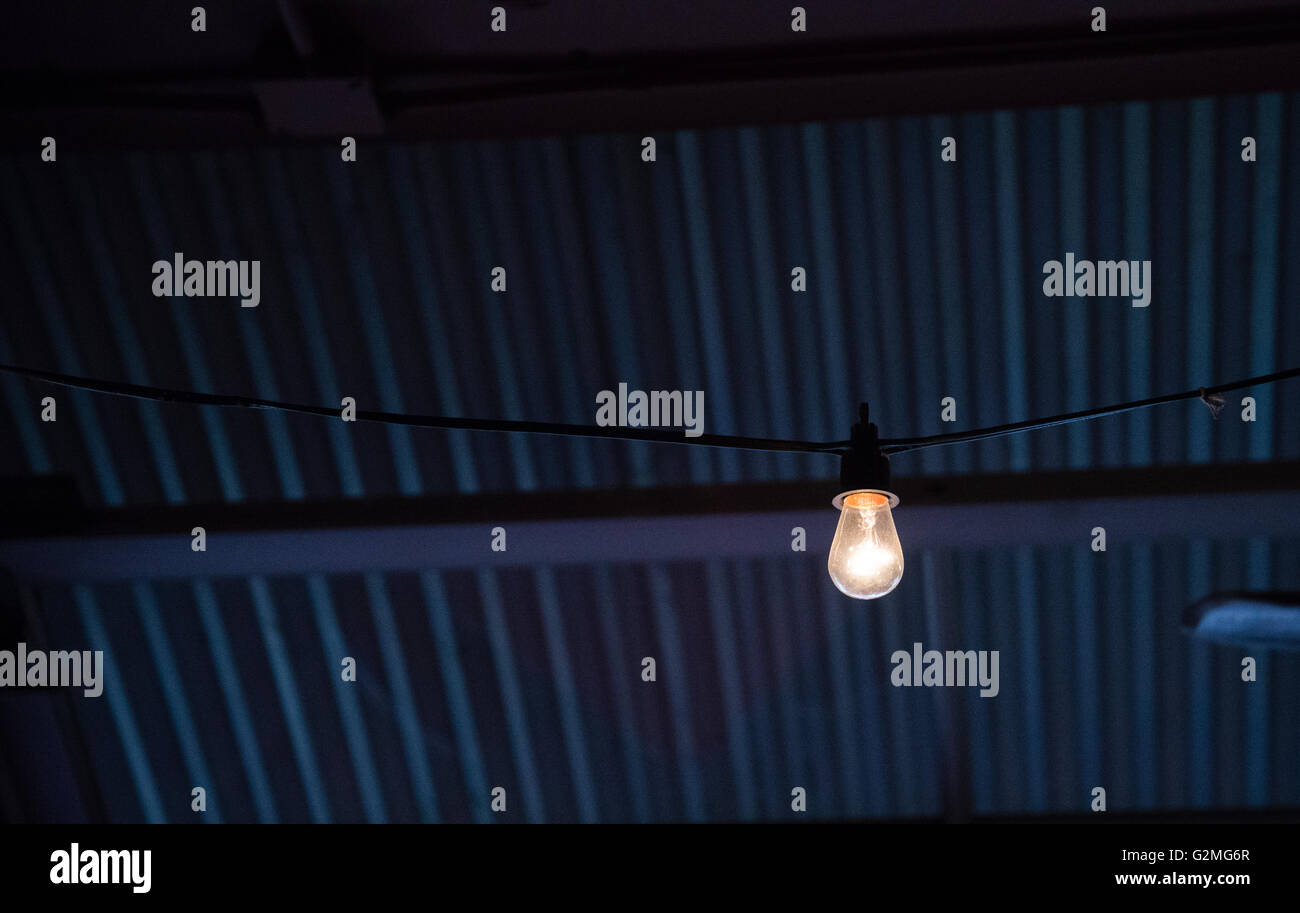 Single bulb hi-res stock photography and images - Alamy