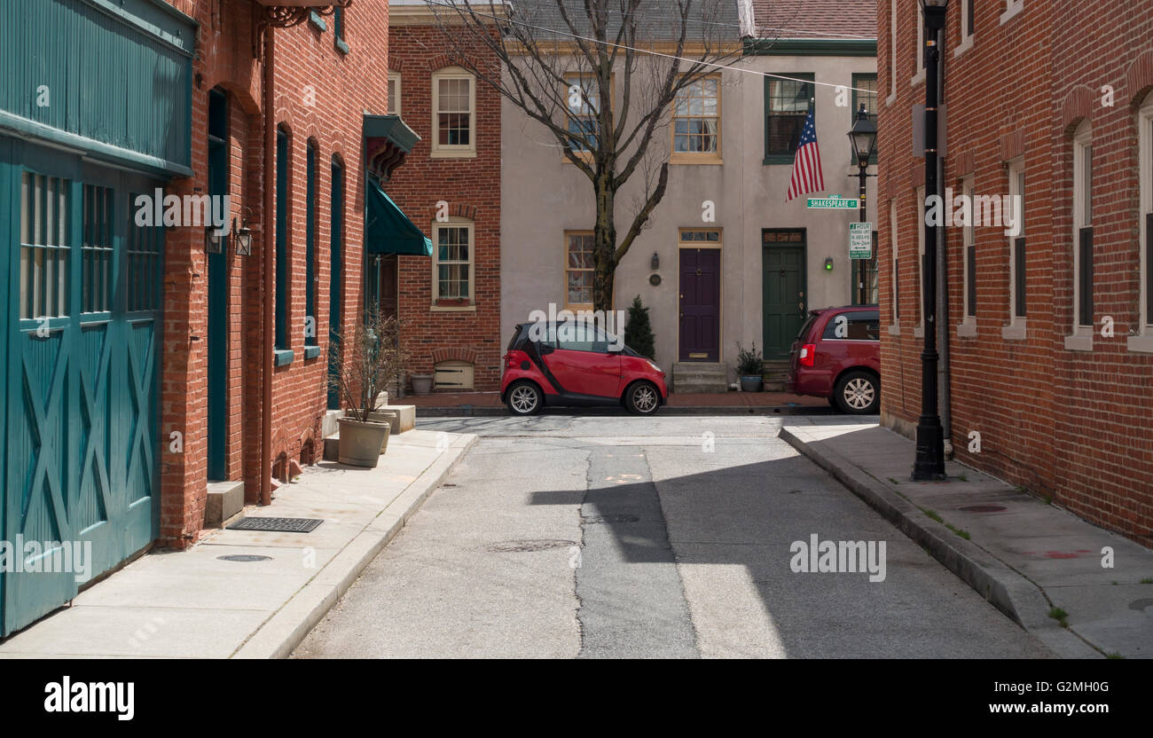 Baltimore street scene hi-res stock photography and images - Alamy