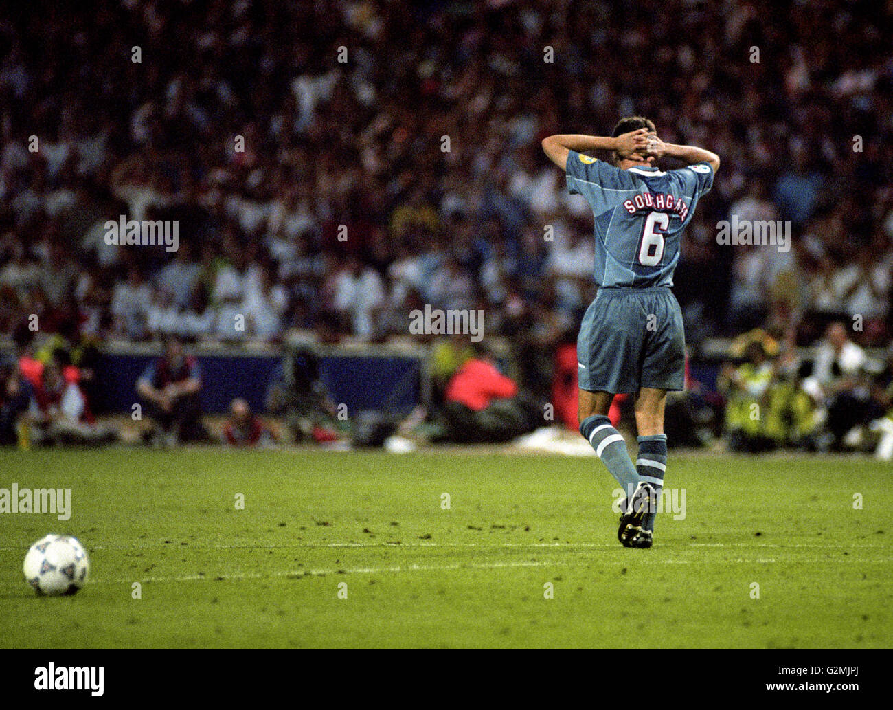 Gareth southgate 1996 26 hi-res stock photography and images - Alamy