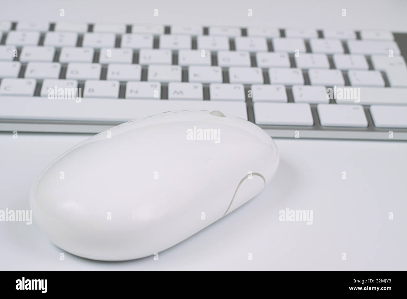 white keyboard and mouse Stock Photo - Alamy