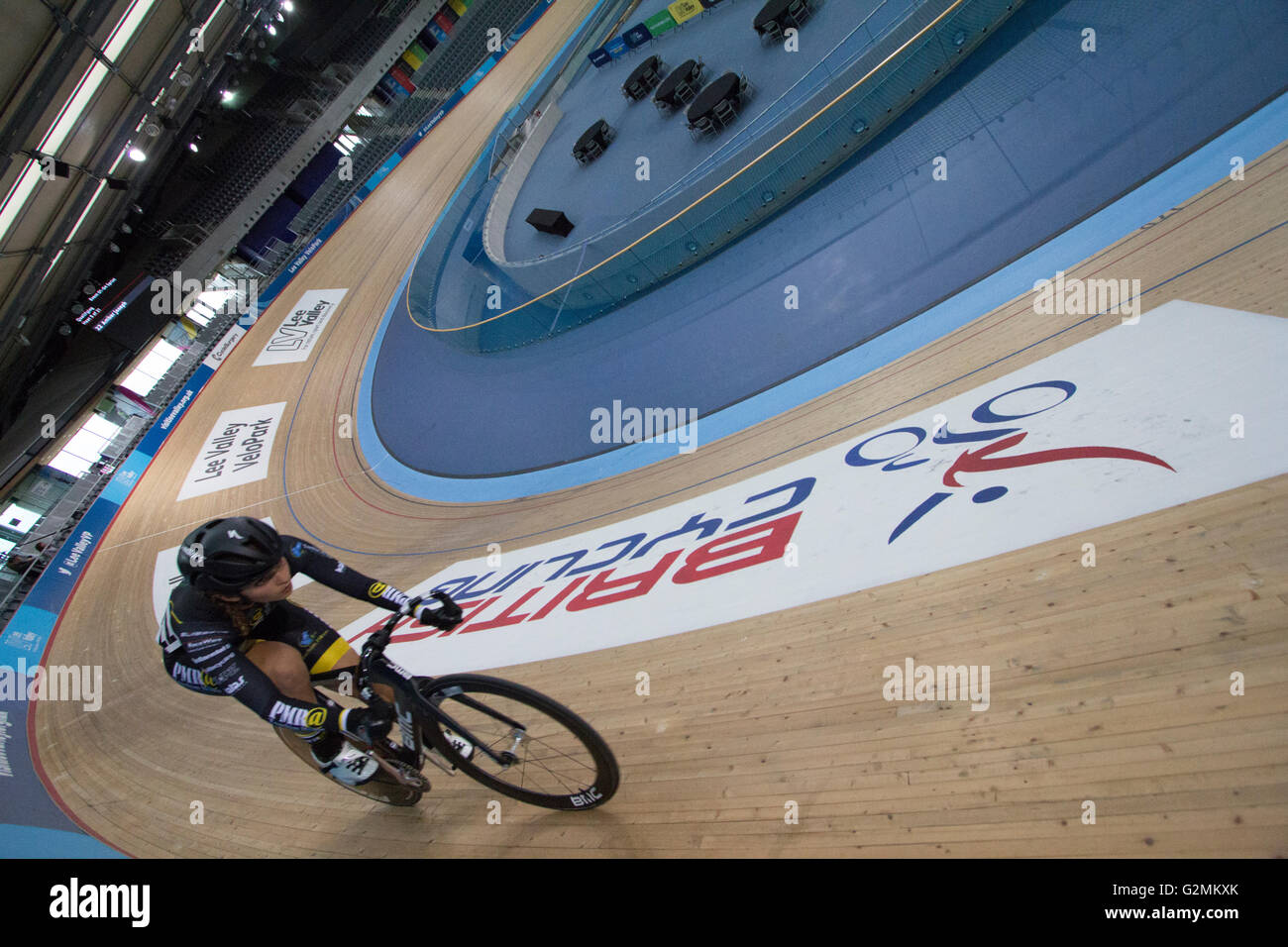 Olympic velodrome london interior hi-res stock photography and images ...
