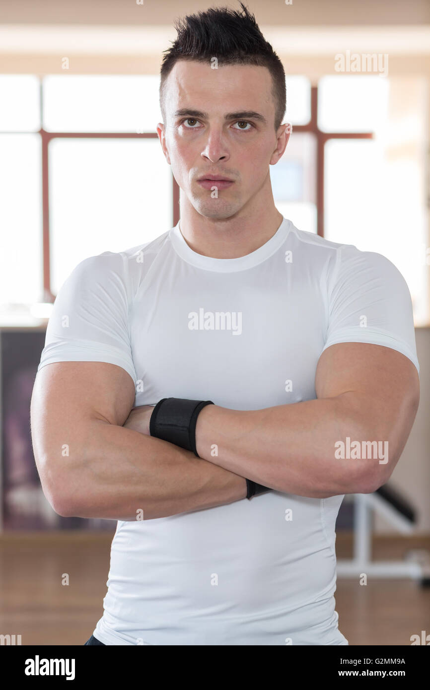 Portrait Of A Physically Fit Young Man Stock Photo - Alamy