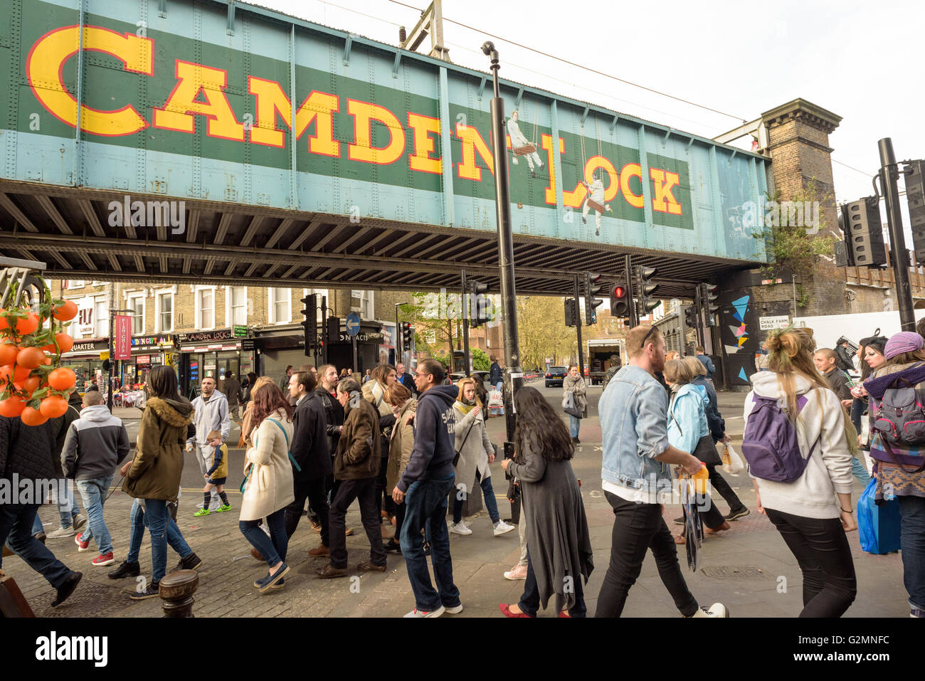 Camden lock bridge hi-res stock photography and images - Alamy