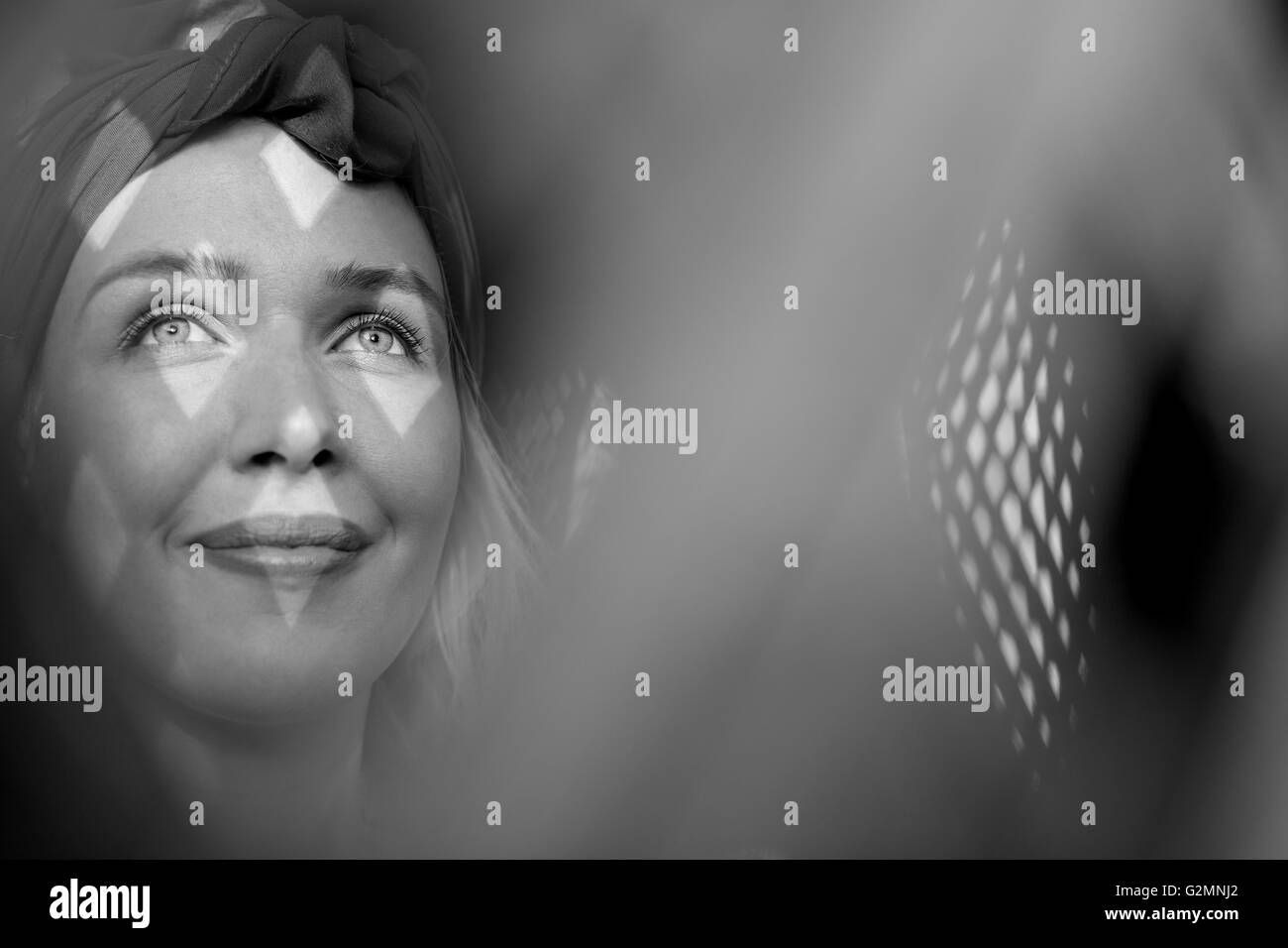 Beauty woman sun shade face Black and White Stock Photos & Images - Alamy