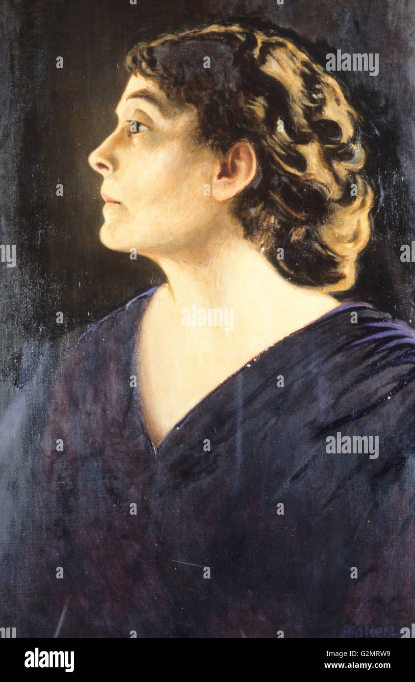 Portrait of eleonora duse hi-res stock photography and images - Alamy