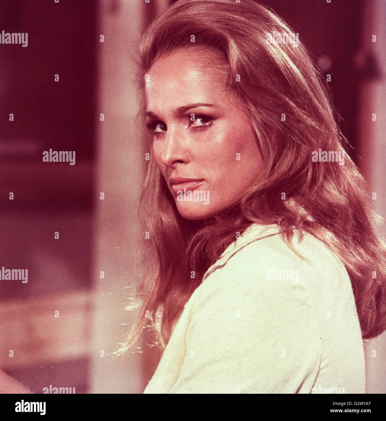 With ursula andress hi-res stock photography and images - Alamy