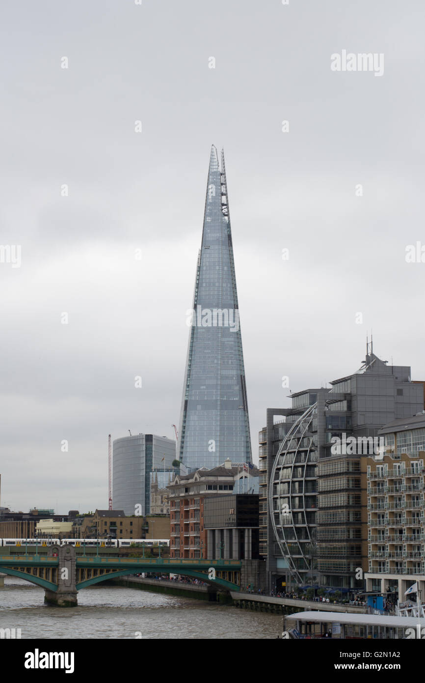 The Shard taken from the Millennium Bridge Stock Photo - Alamy