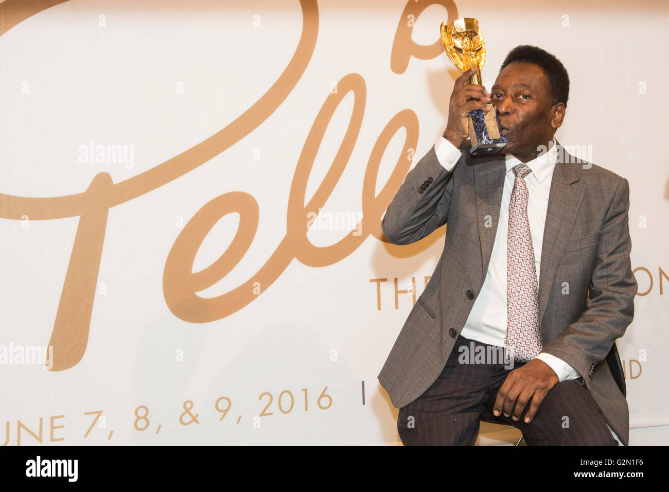 Coupe jules rimet trophy hi-res stock photography and images - Alamy