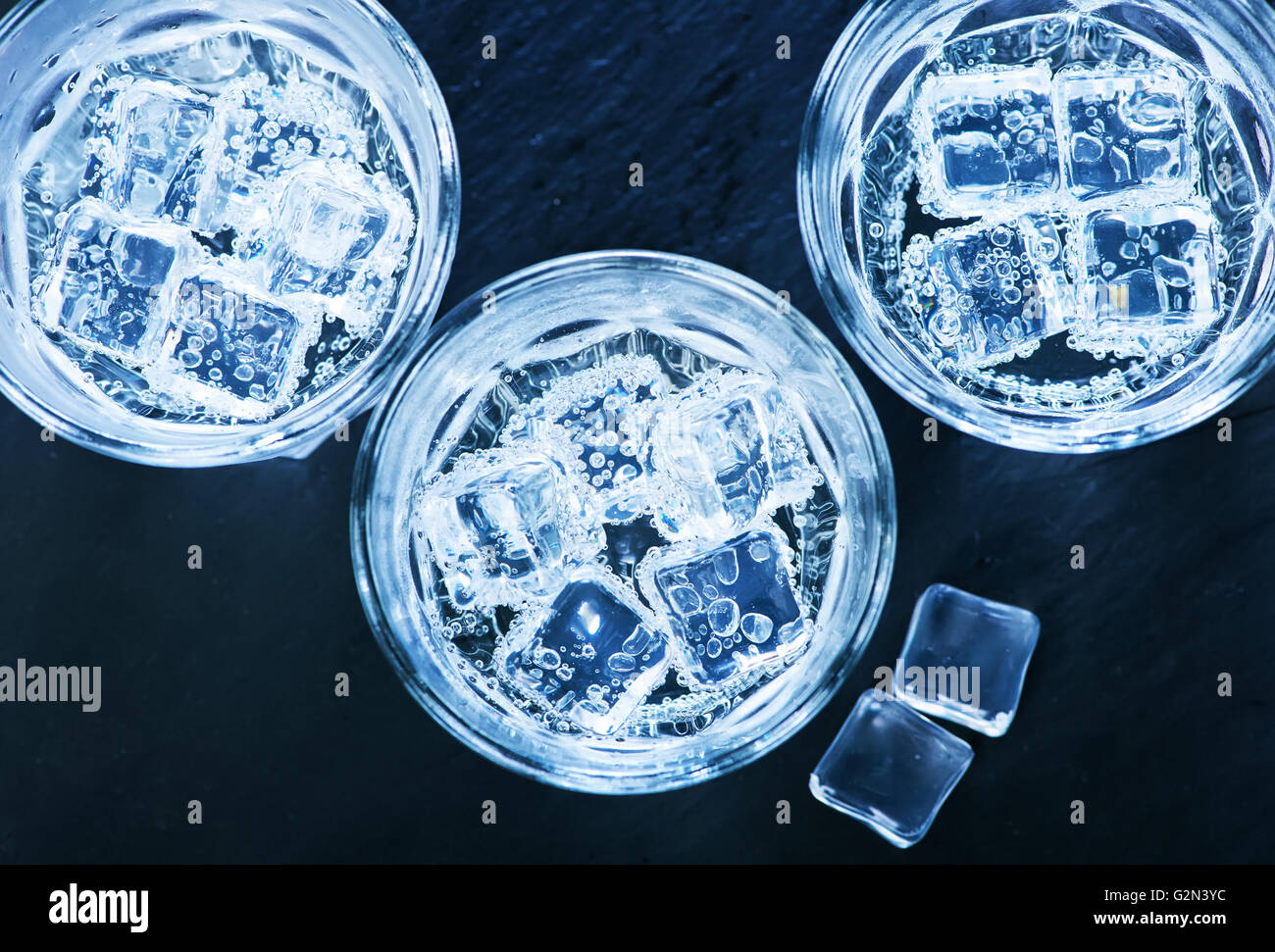 Icecubes in water hi-res stock photography and images - Alamy