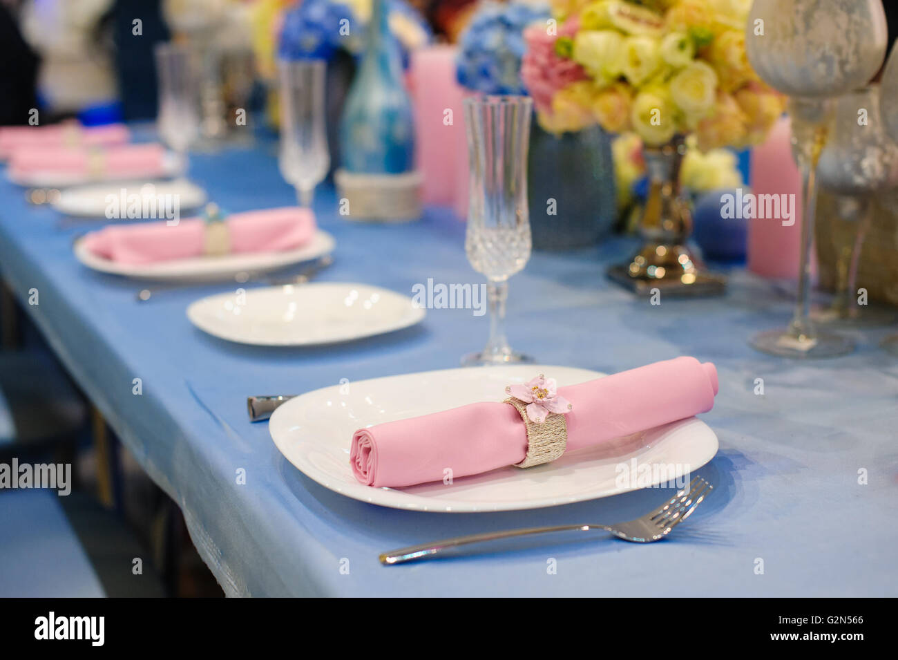 Formal dinner party hi-res stock photography and images - Alamy