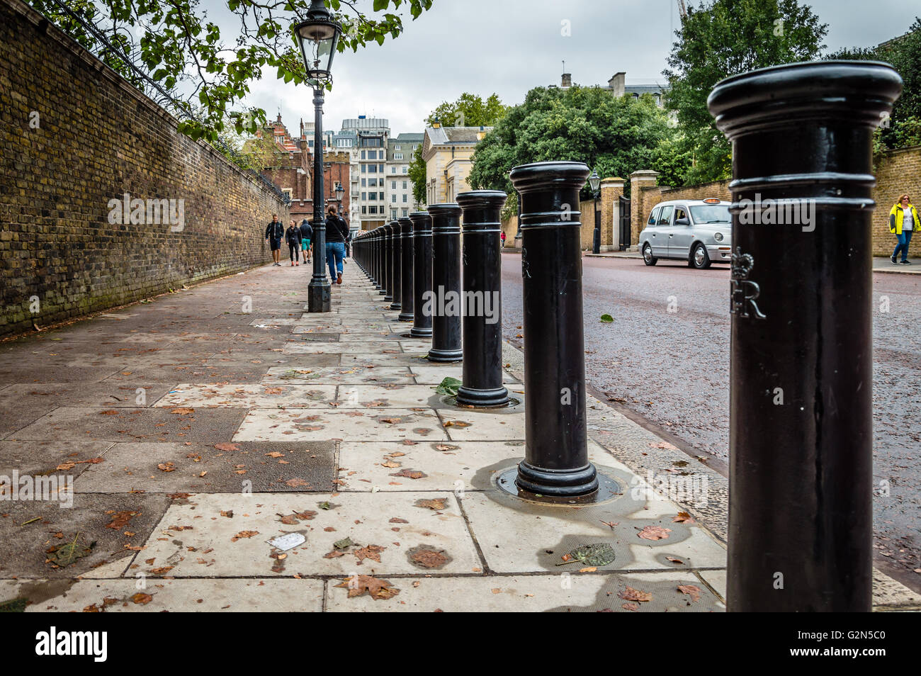 Bollards sidewalk bollard hi-res stock photography and images - Alamy