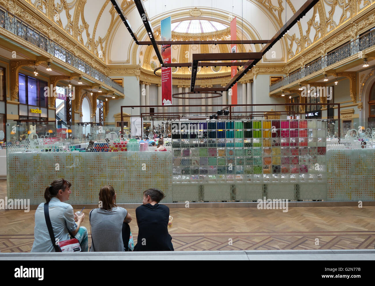 Stadsfeestzaal shopping mall hi-res stock photography and images - Alamy