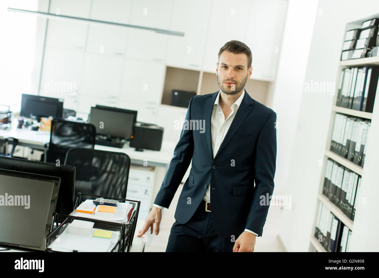 Formal standing pose hi-res stock photography and images - Alamy