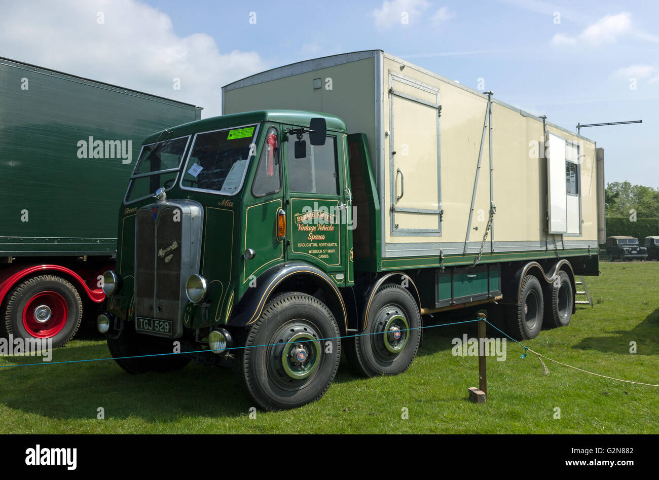 Mammoth major hi-res stock photography and images - Alamy