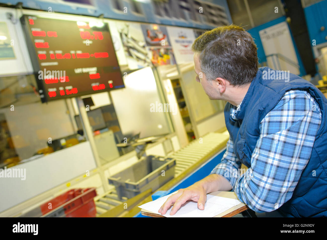 Floor manager hi-res stock photography and images - Alamy