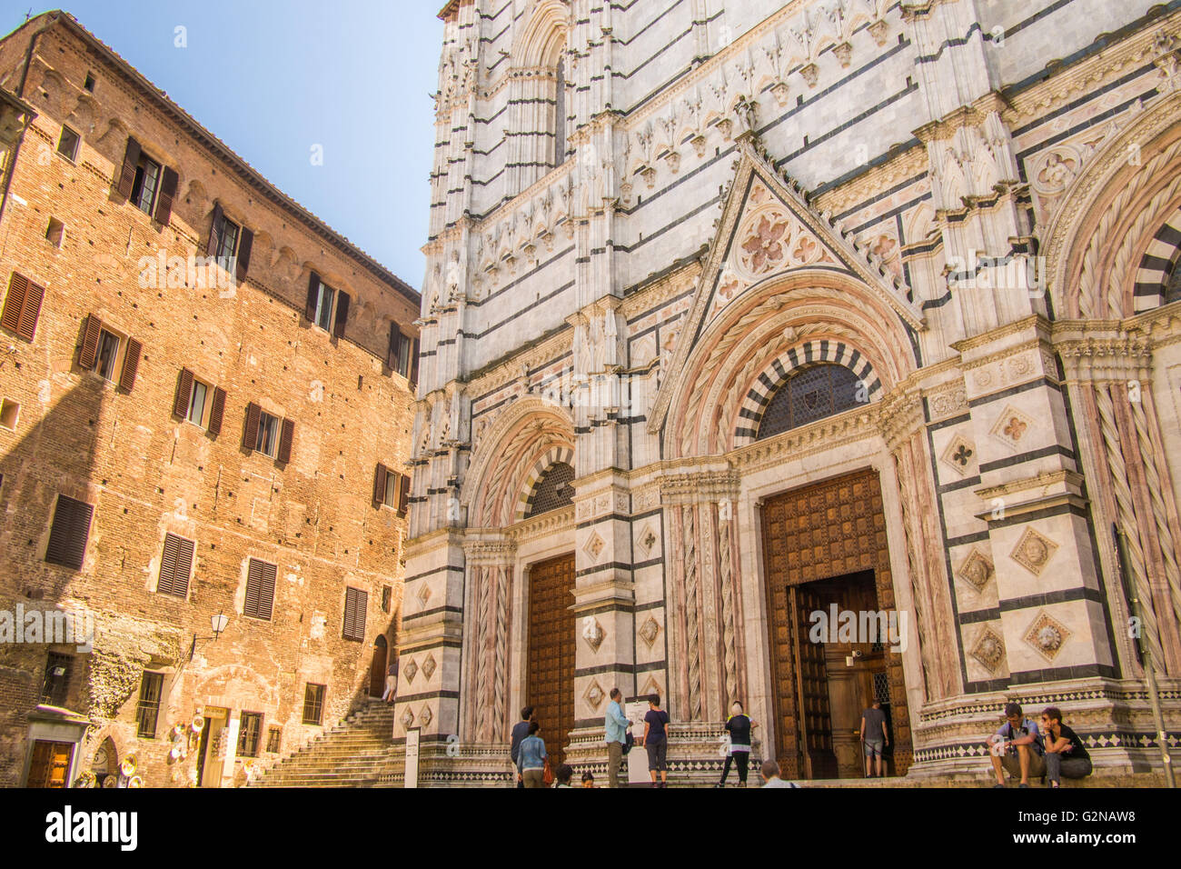 Siena in italy back hi-res stock photography and images - Alamy