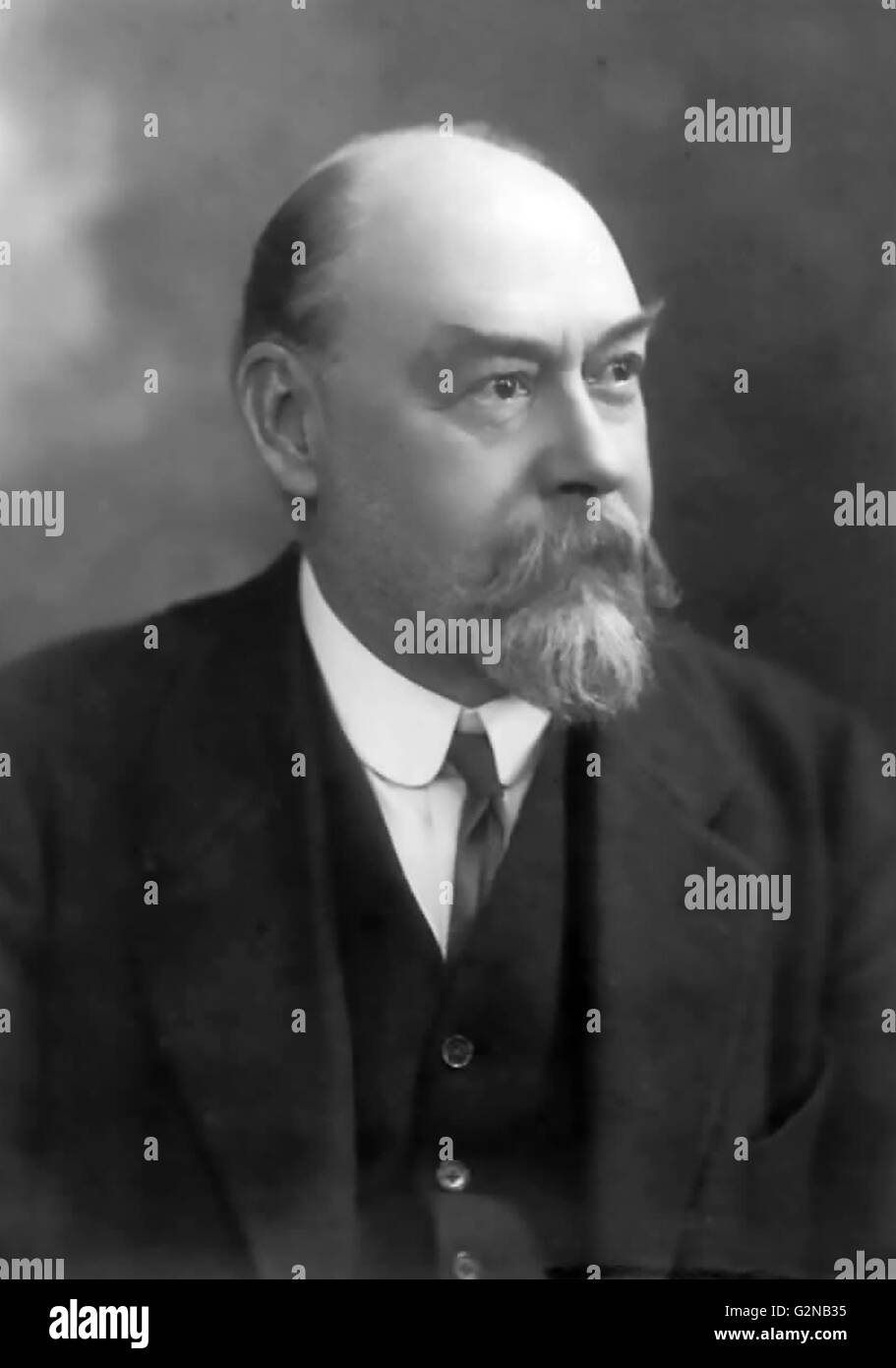 British diplomat hi-res stock photography and images - Alamy