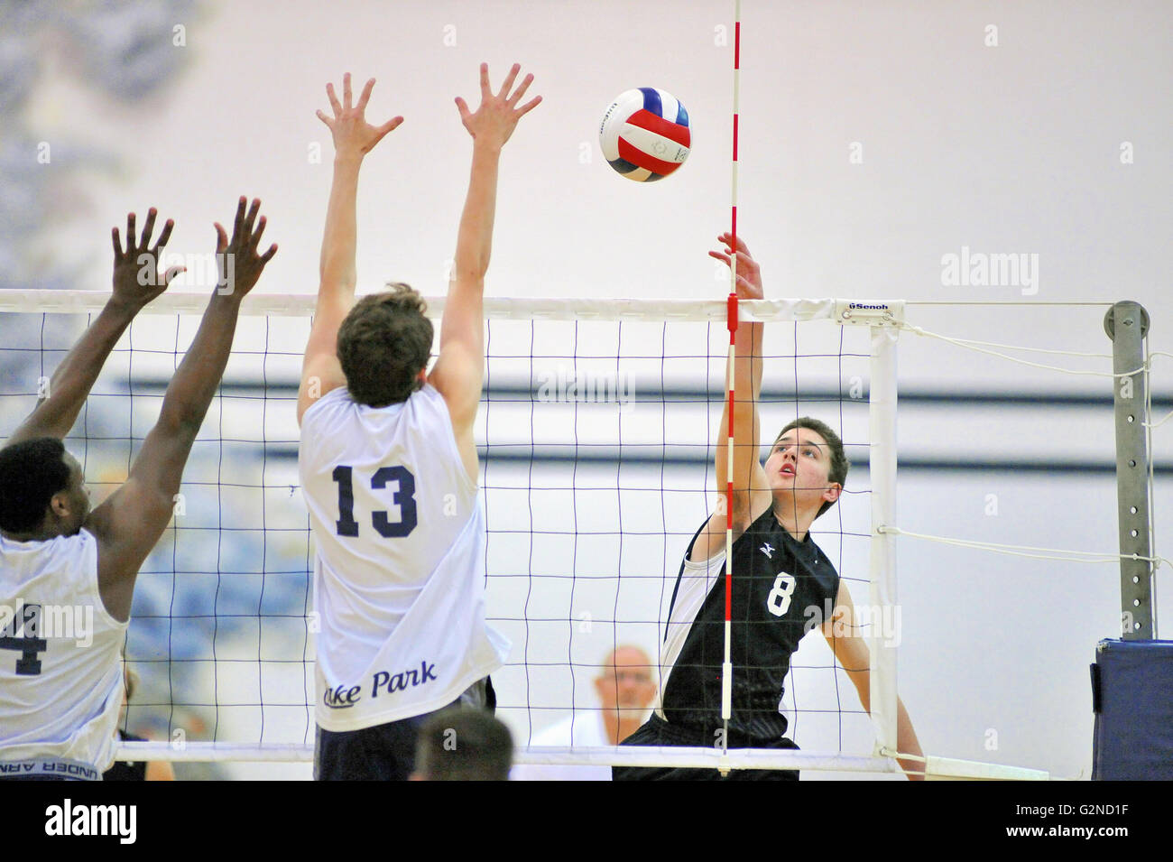 Back handing hi-res stock photography and images - Alamy