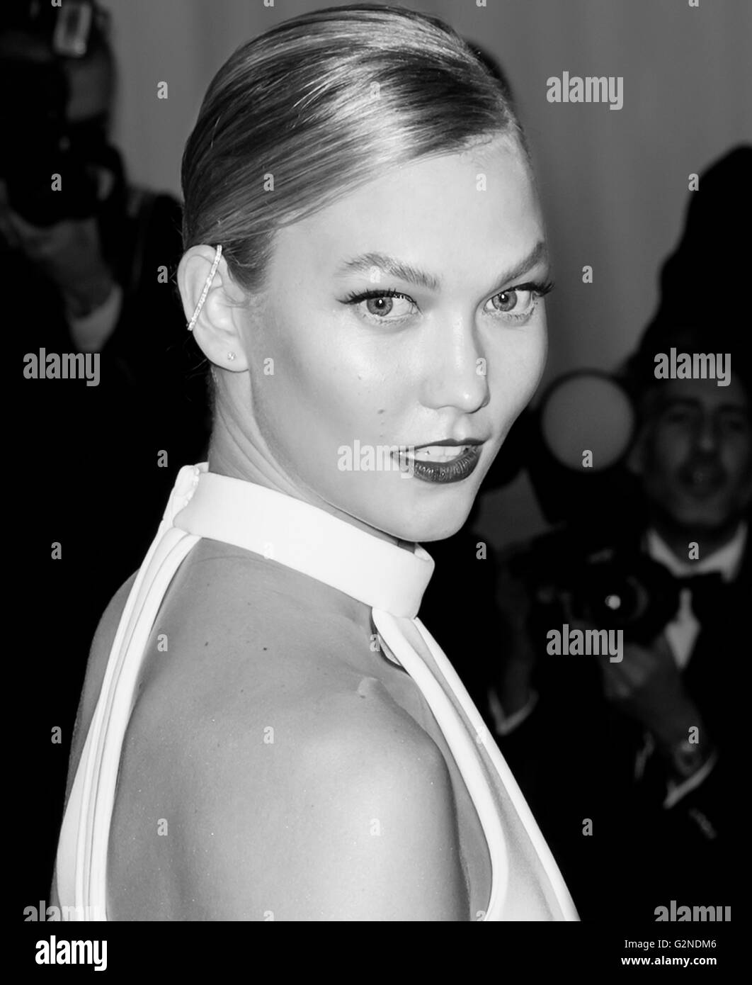 Karlie kloss portrait Black and White Stock Photos & Images - Alamy