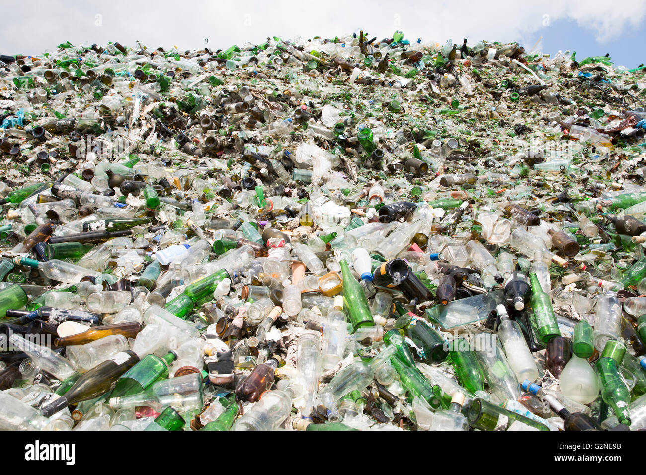 Glass recycle process hi-res stock photography and images - Alamy