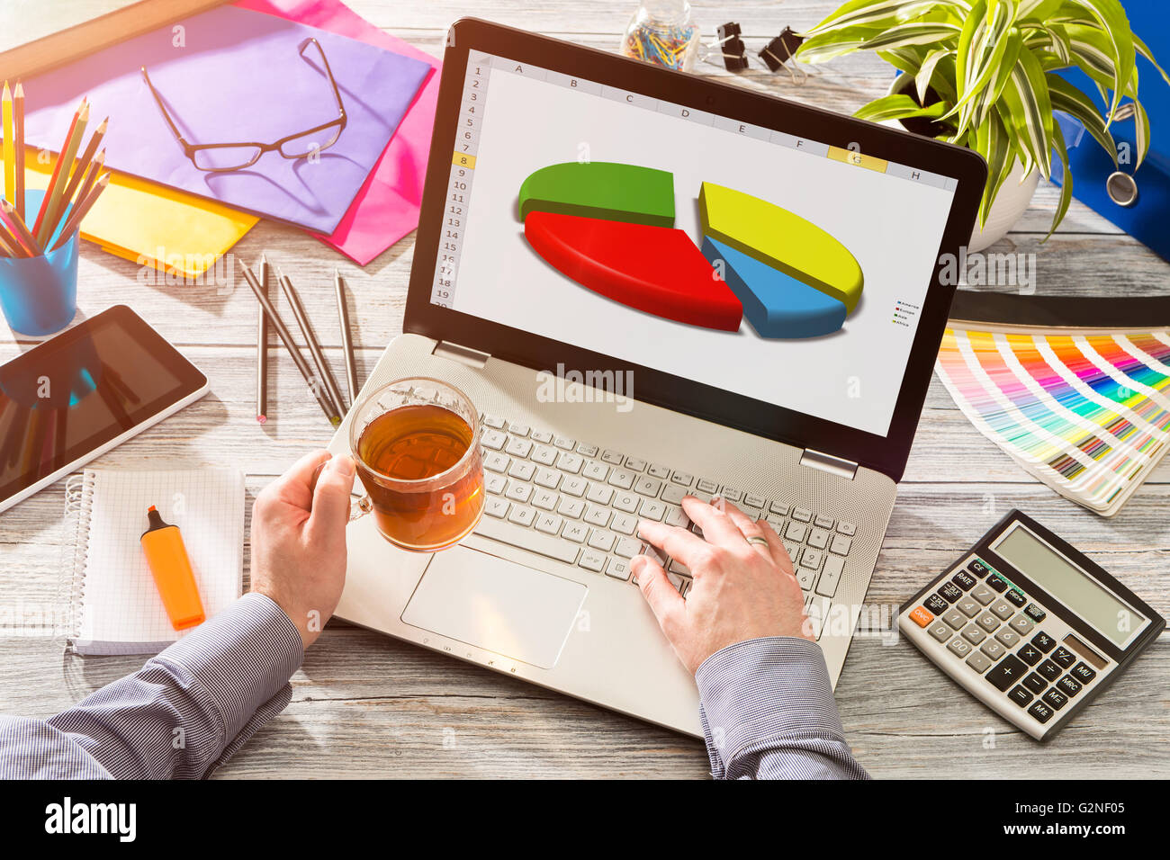 Digital analysis hi-res stock photography and images - Alamy