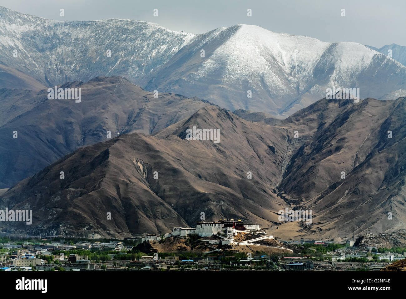 Potala panorama hi-res stock photography and images - Alamy