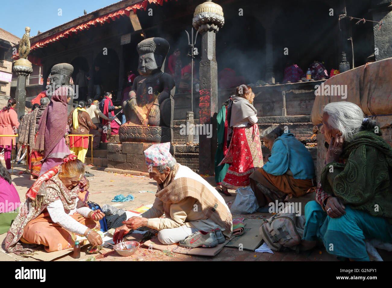 Hinduist ceremony at Dattatreya temple in Bakhtapur, Nepal Stock Photo ...
