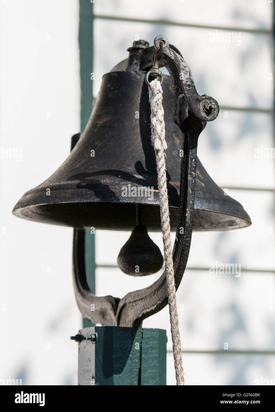 Mounted black and white handle hi-res stock photography and images - Alamy