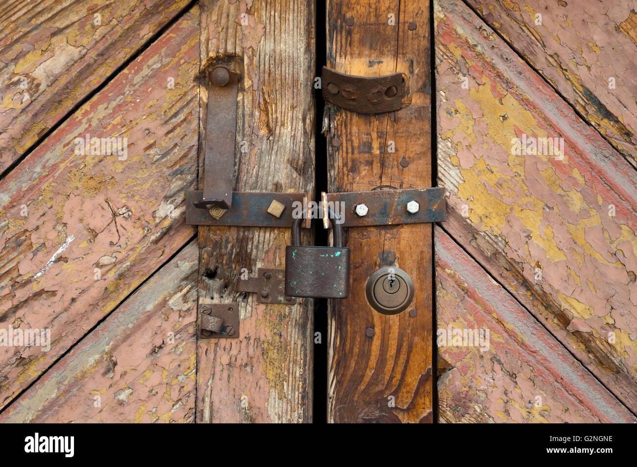 Old wooden prison door hi-res stock photography and images - Alamy