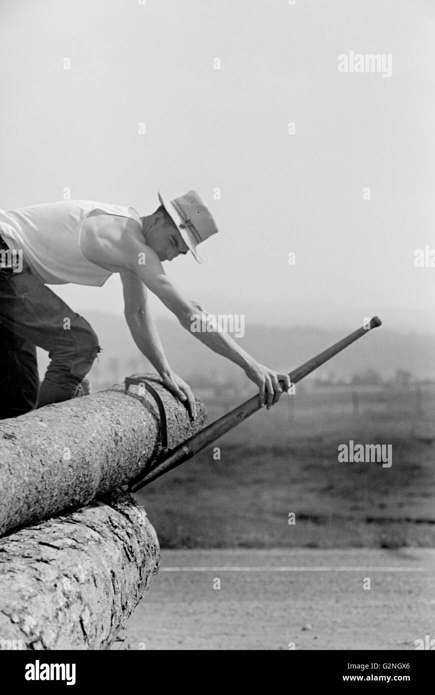 Retro mill worker hi-res stock photography and images - Alamy